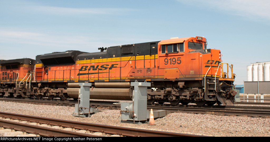 BNSF 9195